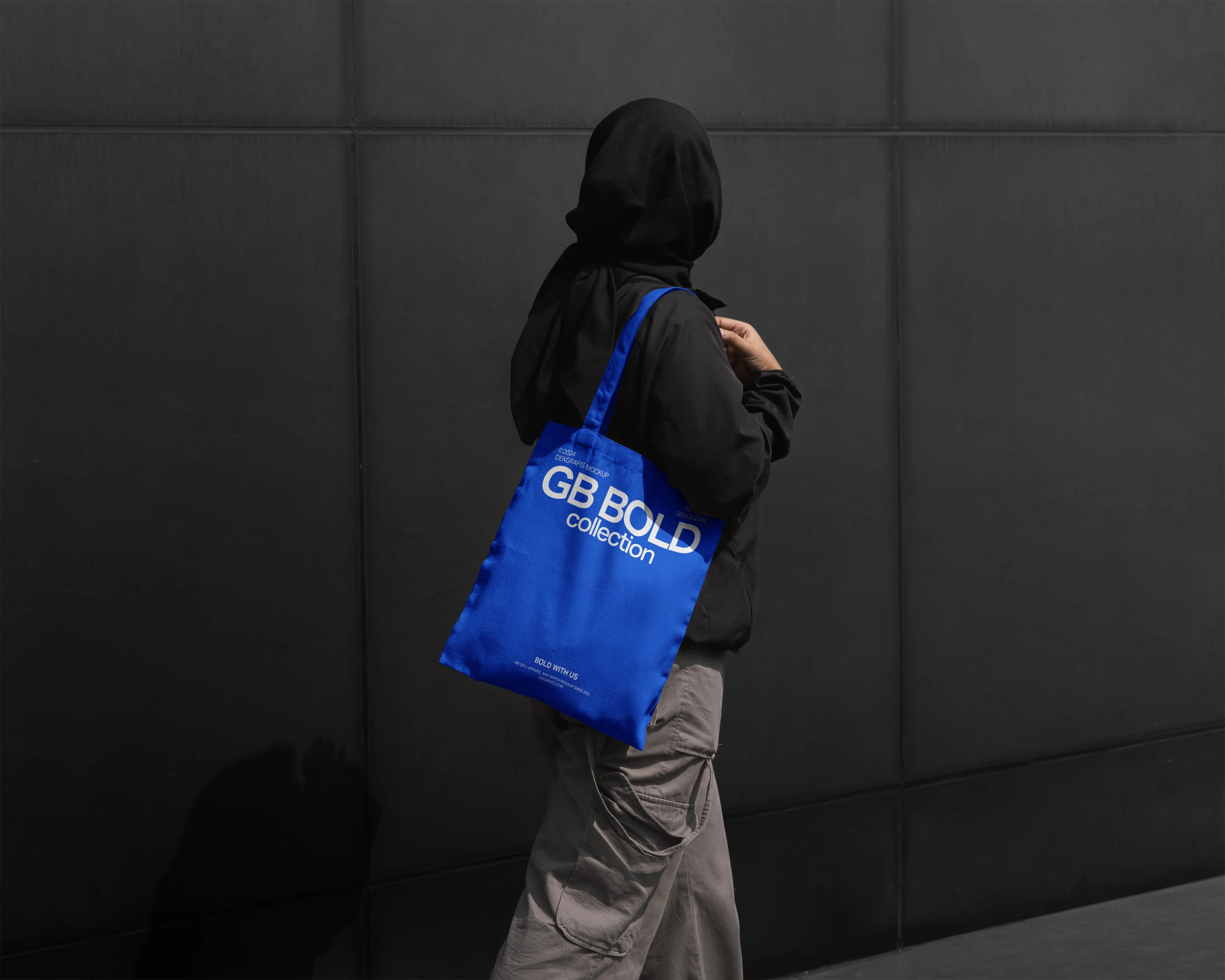 GBB Tote Bag Mockup 03 – DEKGRAFIS